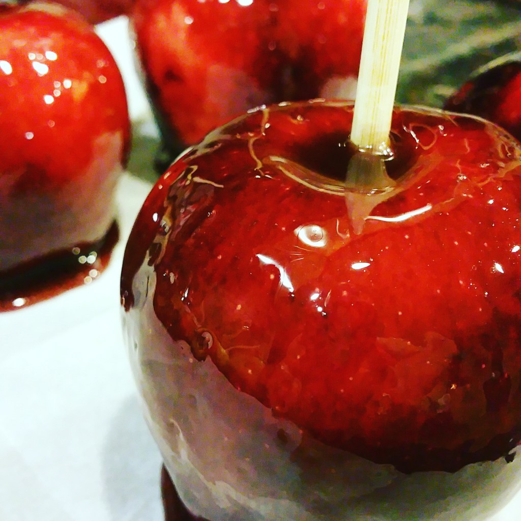Midnight In The Garden of Good & Evil Candy Apples | The Front Porch ...