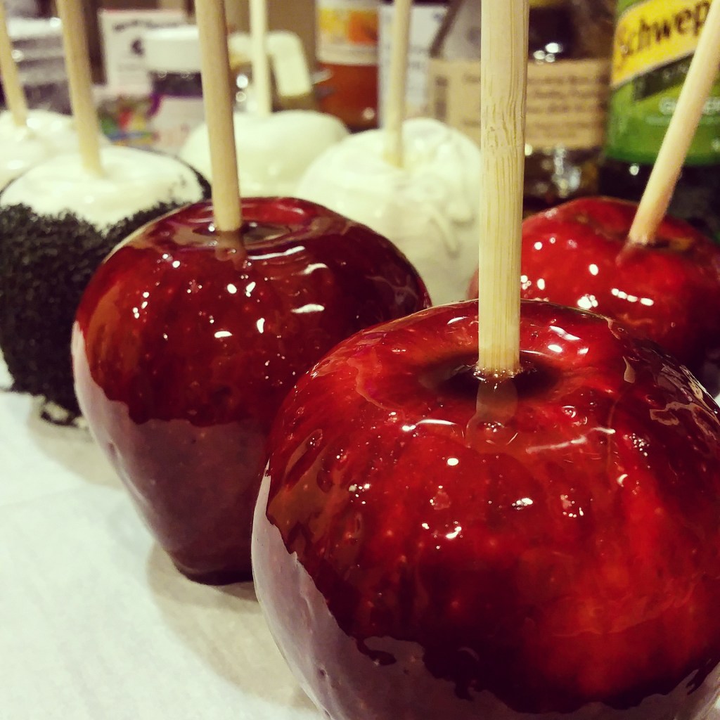 Midnight In The Garden of Good & Evil Candy Apples | The Front Porch ...